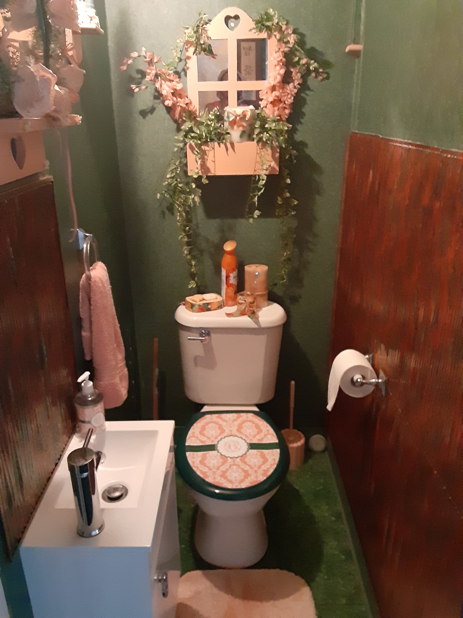 Custom Maroon & White Toilet Seat Decal (Personalized) | YouCustomizeIt